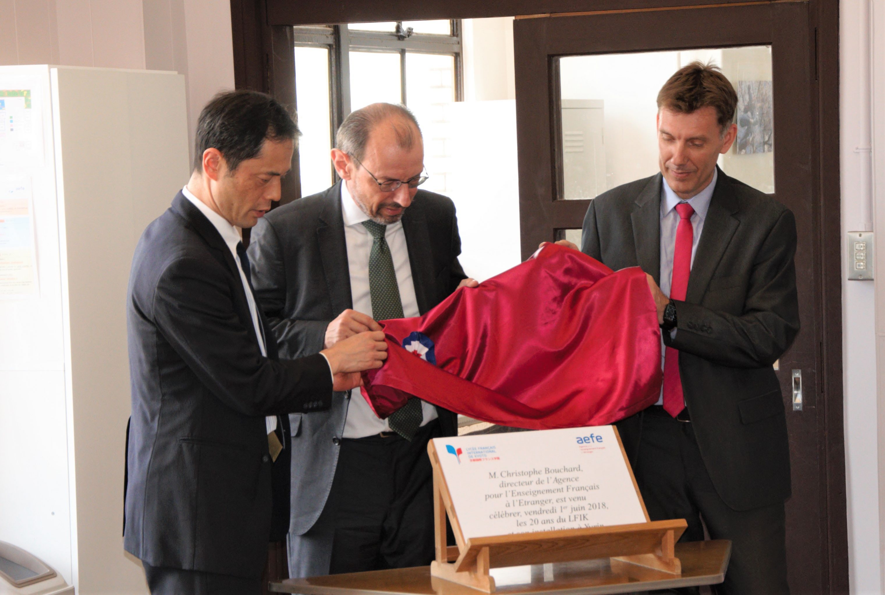 Visite exceptionnelle de monsieur Bouchard, directeur de l'AEFE - Lycée ...